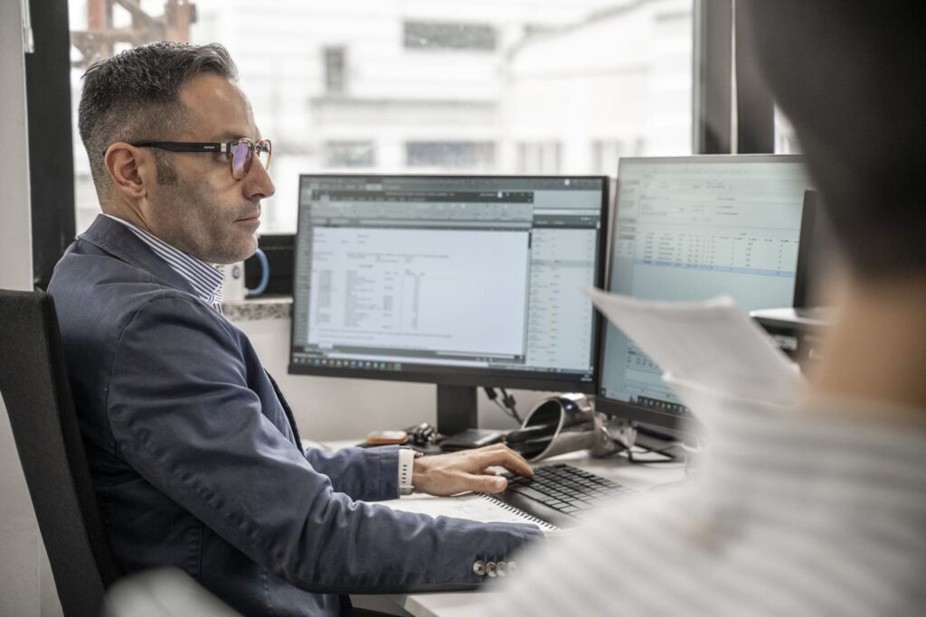 Contact Center AV Service: Supporto Clienti Ricambi Auto