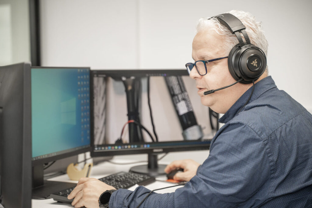 Contact Center AV Service: Supporto Clienti Ricambi Auto