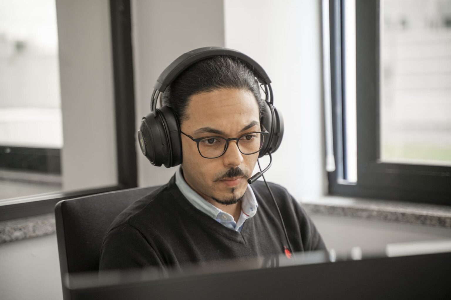 Contact Center AV Service: Supporto Clienti Ricambi Auto