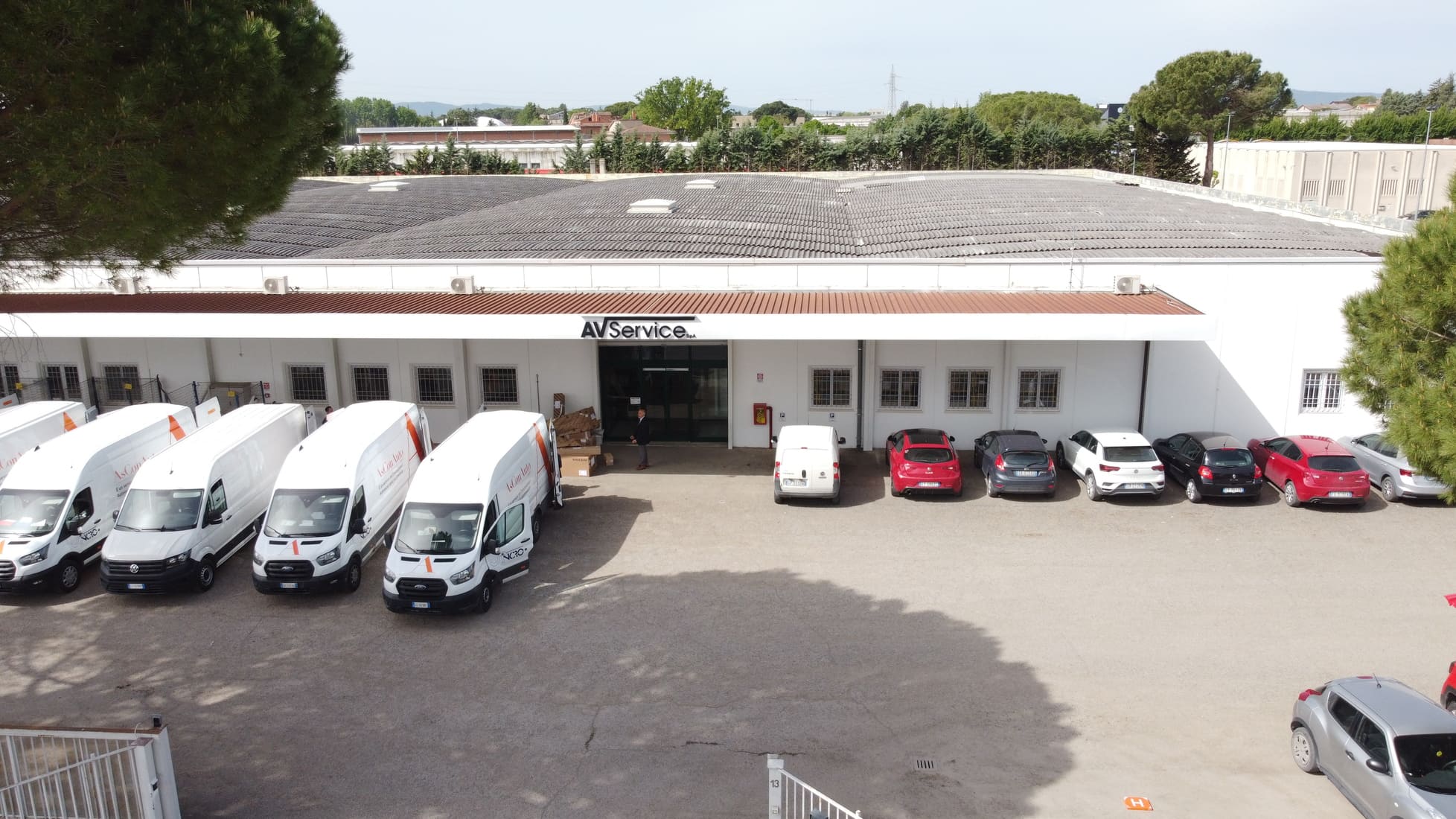 Storia di AV Service: Leader Ricambi Auto in Italia